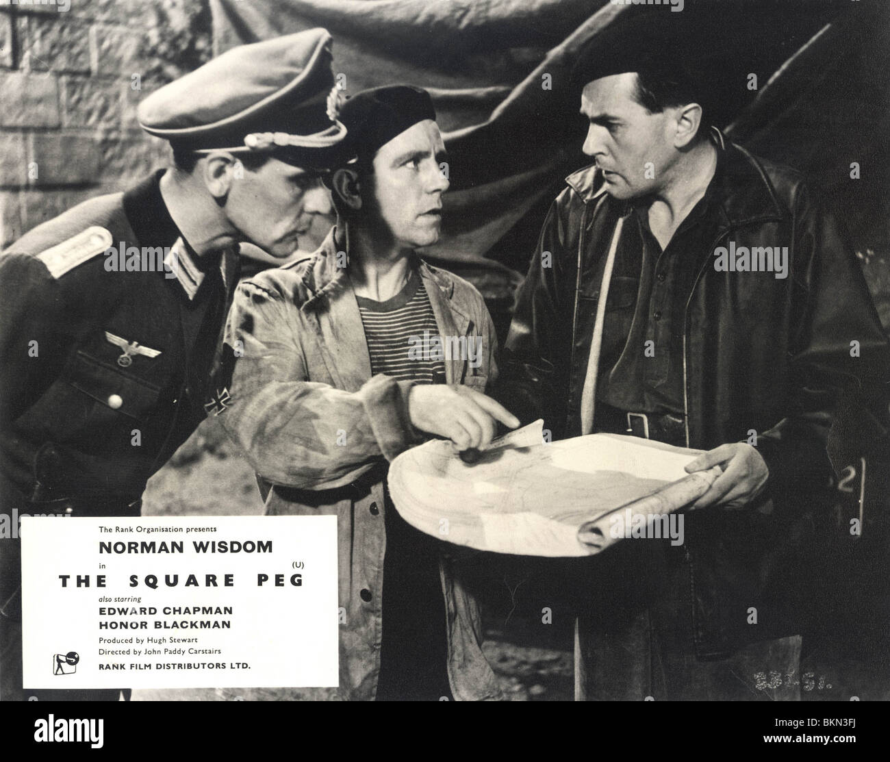 THE SQUARE PEG (1958) NORMAN WISDOM, BRIAN WORTH SQP 001 P Stock Photo ...