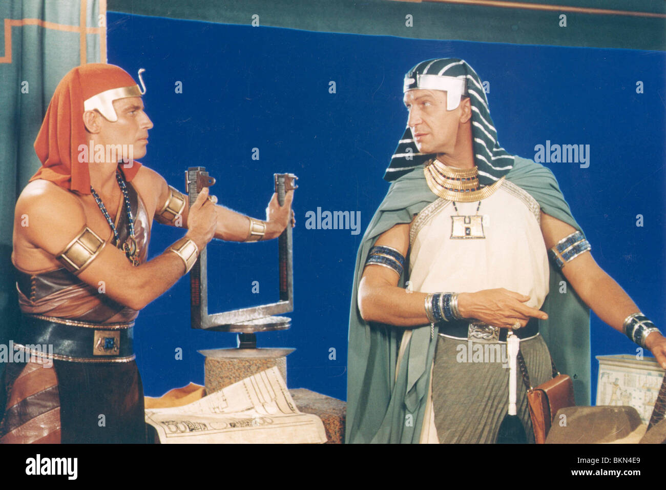 THE TEN COMMANDMENTS (1956) CHARLTON HESTON, VINCENT PRICE TTCM 001CP ...