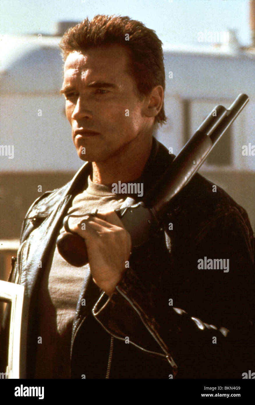 TERMINATOR 2: JUDGEMENT DAY (1991) ARNOLD SCHWARZENEGGER TR2 054 Stock Photo - Alamy