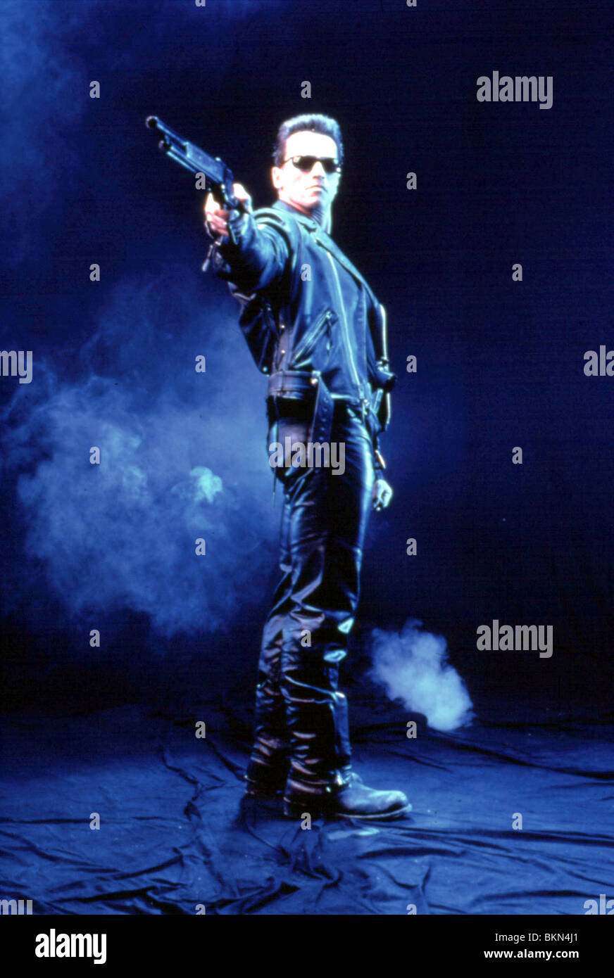 Arnold schwarzenegger terminator hi-res stock photography and images - Alamy