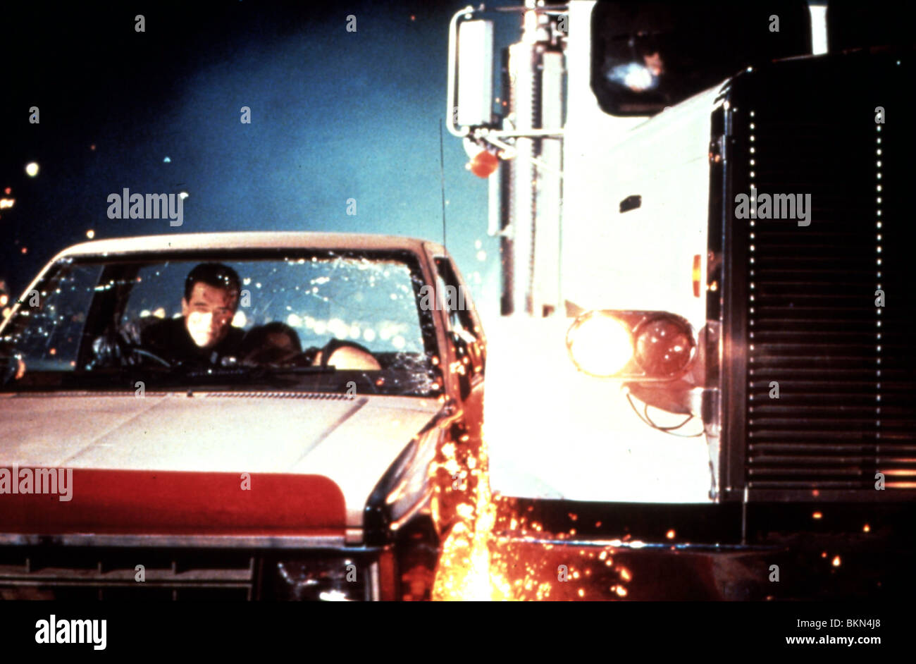 TERMINATOR 2: JUDGEMENT DAY (1991) ARNOLD SCHWARZENEGGER TR2 152 Stock ...
