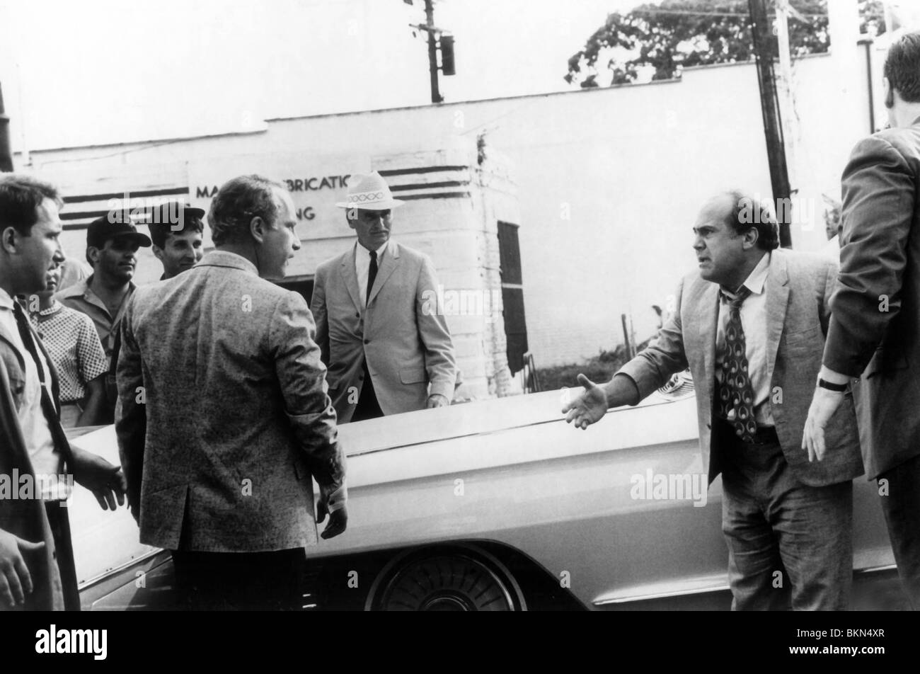 TIN MEN (1987) RICHARD DREYFUSS, DANNY DEVITO TNM 005P Stock Photo - Alamy