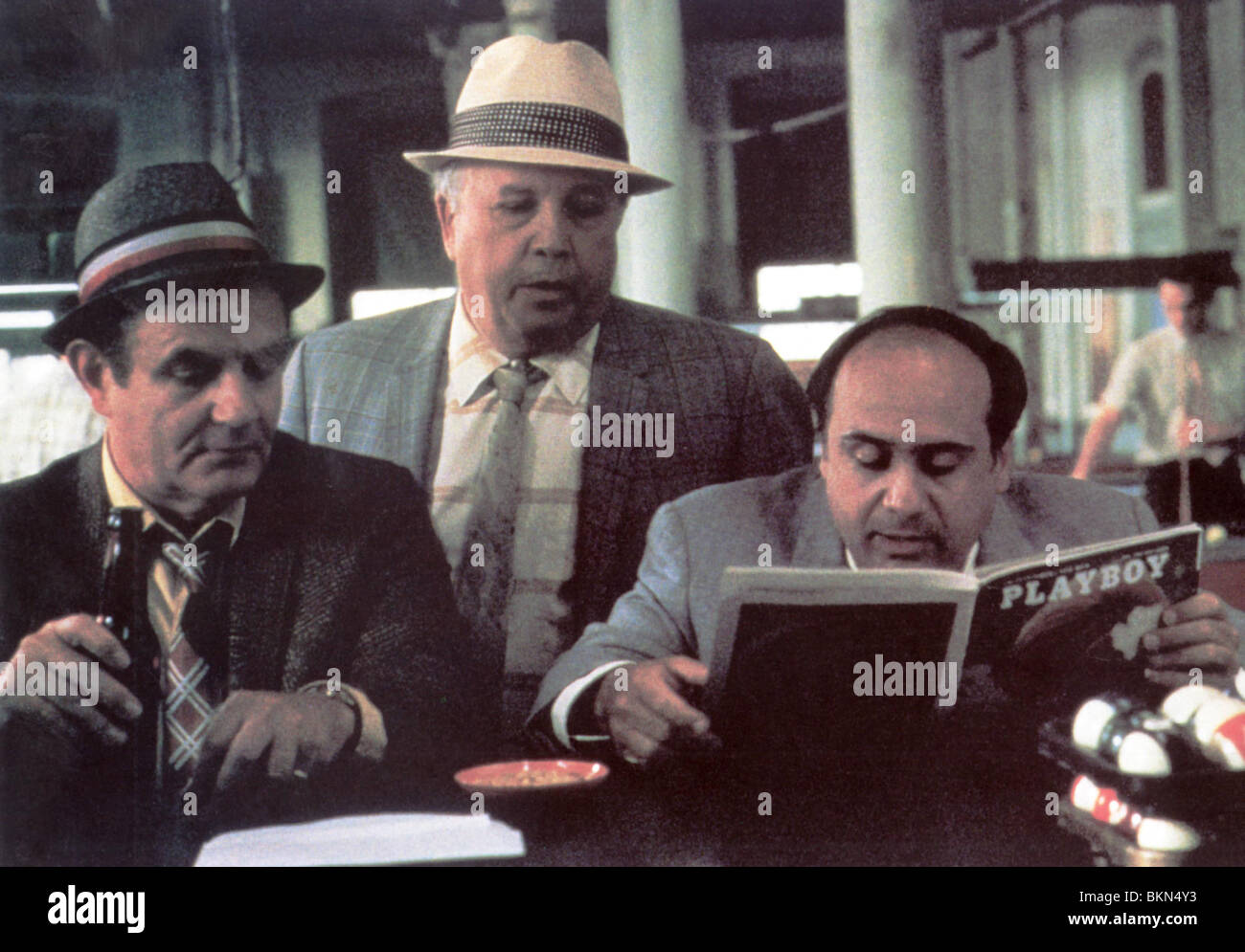 TIN MEN -1987 DANNY DEVITO Stock Photo - Alamy