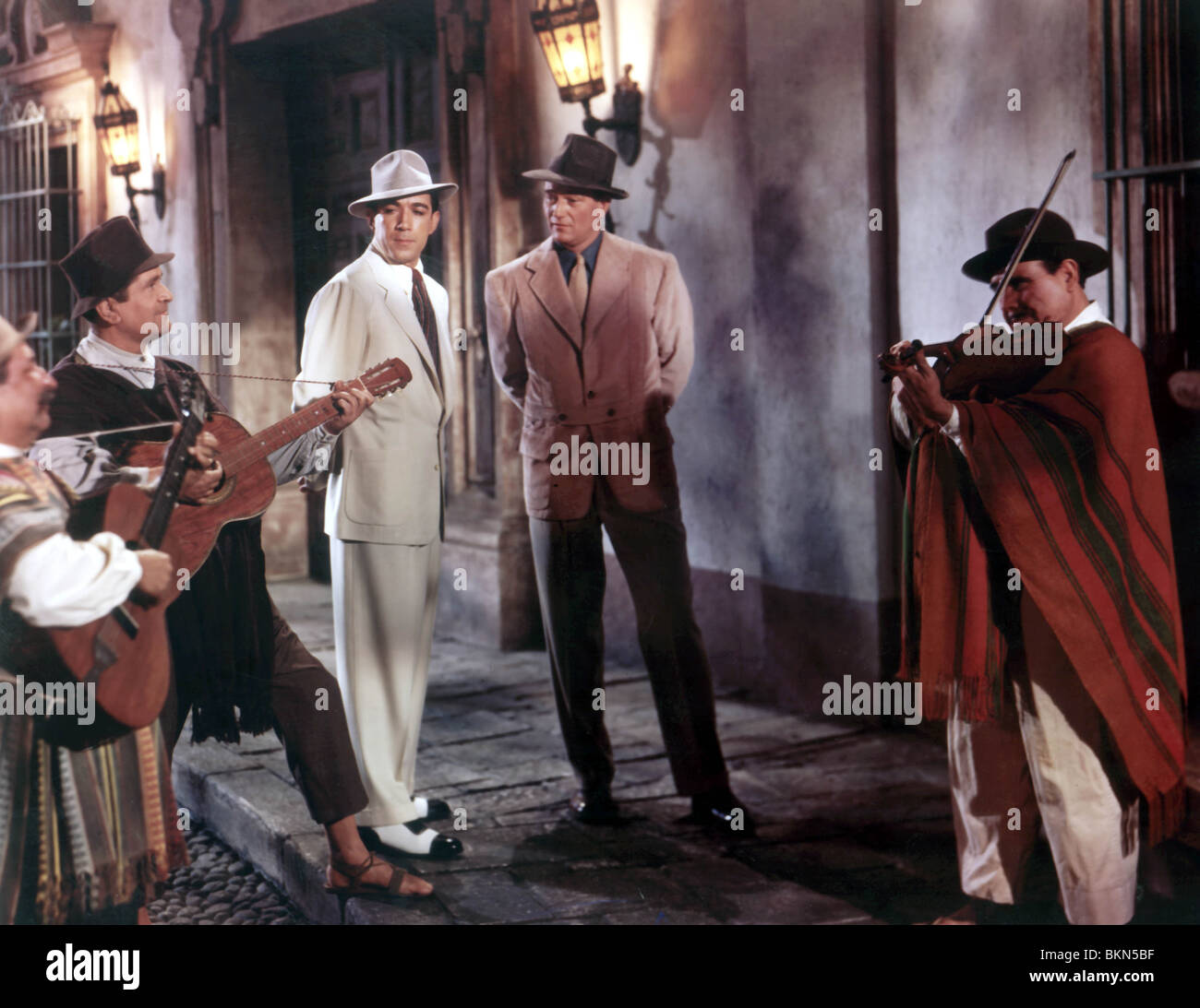 TYCOON (1947) ANTHONY QUINN, JOHN WAYNE TYCO 003CP Stock Photo - Alamy
