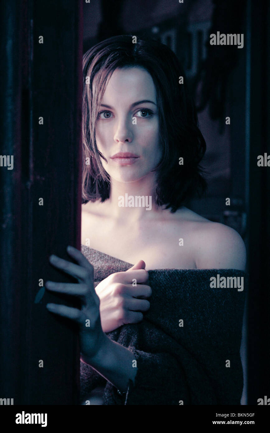 UNDERWORLD: EVOLUTION (2006) KATE BECKINSALE UWEV 001-02 Stock Photo ...