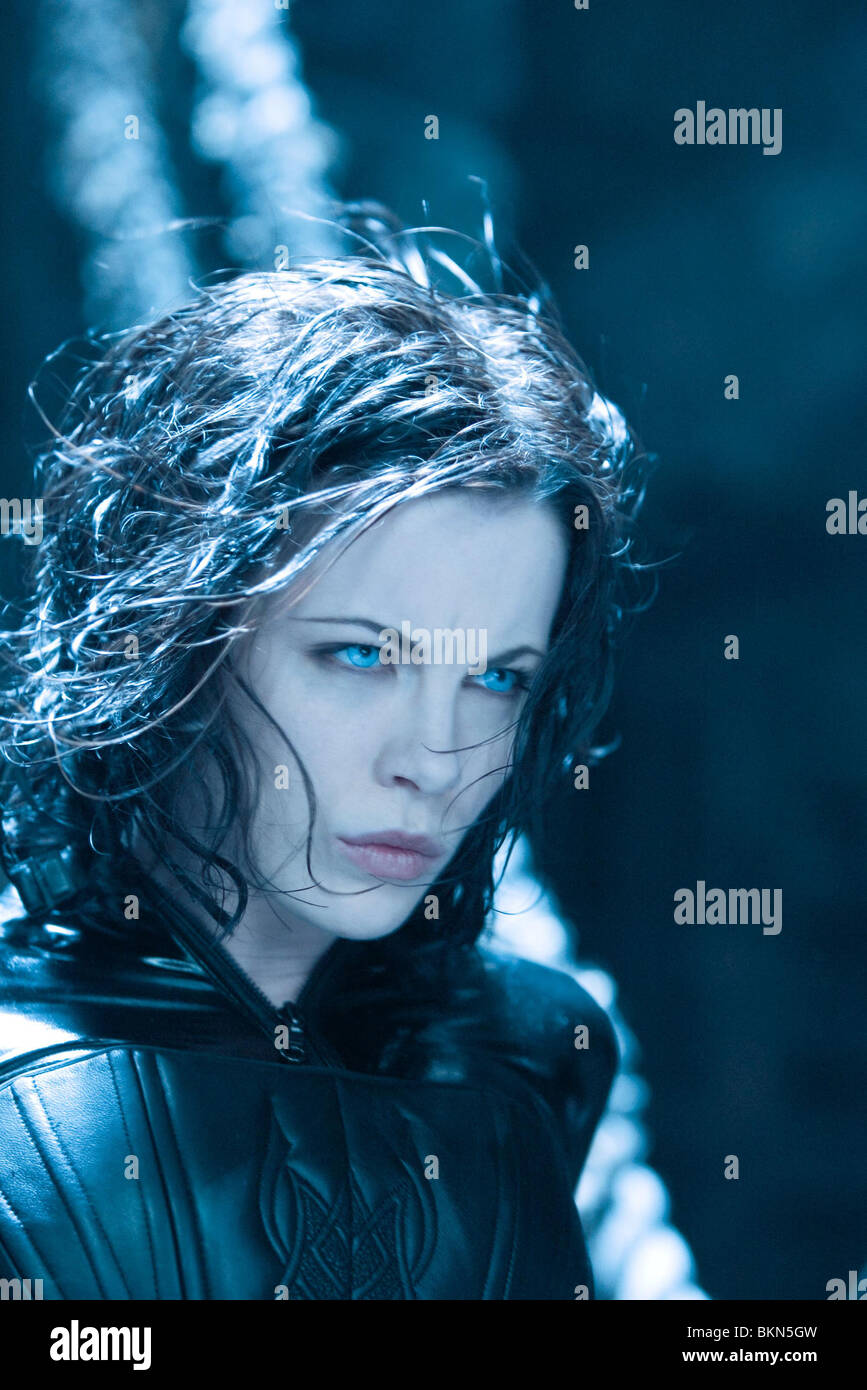 UNDERWORLD: EVOLUTION (2006) KATE BECKINSALE UWEV 001-08 Stock Photo ...