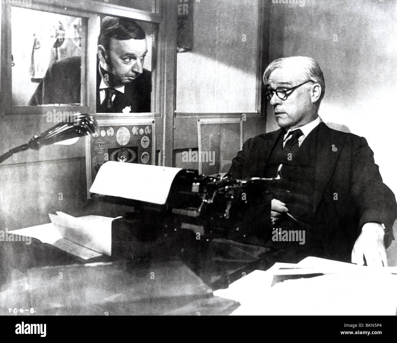 UNPUBLISHED STORY (1942) MILES MALLESON (L) UNPS 002 P Stock Photo - Alamy