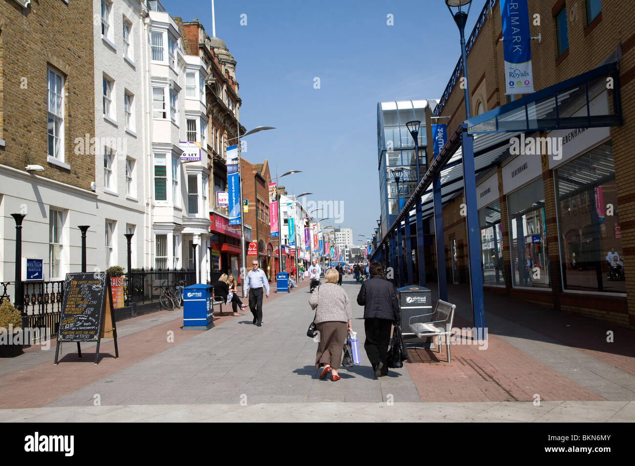 Main pedestrianised shopping street, Southend, Essex Stock Photo - Alamy