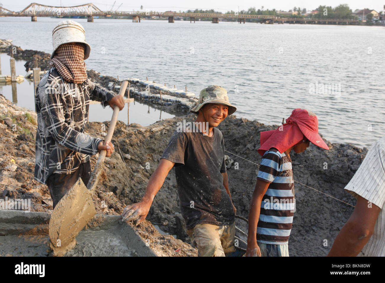 Cambodia construction hi-res stock photography and images - Alamy