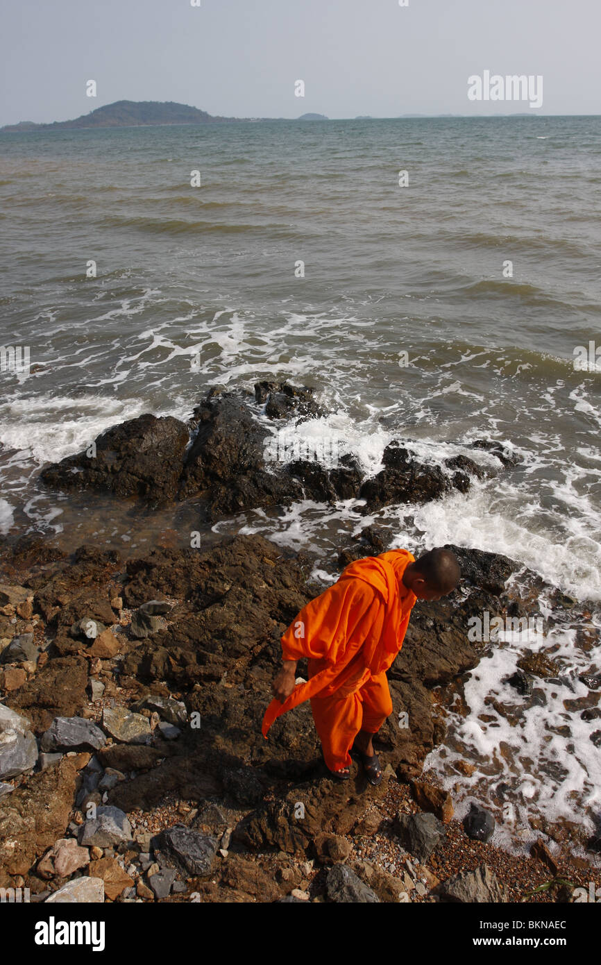The monk by the sea hi-res stock photography and images - Alamy