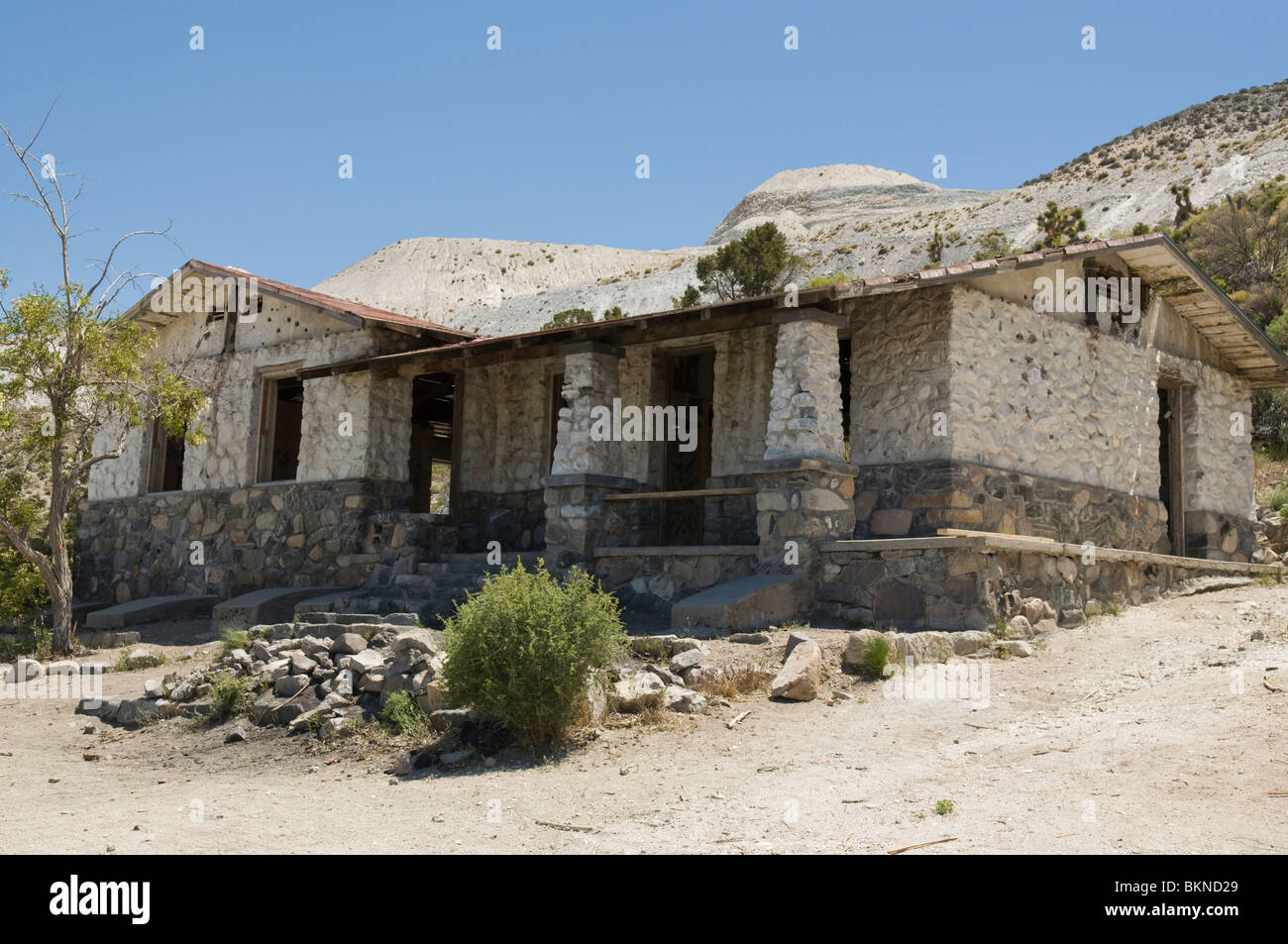 Mine ruins hi-res stock photography and images - Alamy