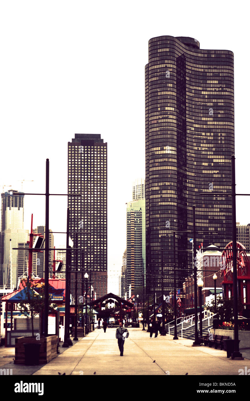 Vertical tourist attraction images photos hi-res stock photography and ...