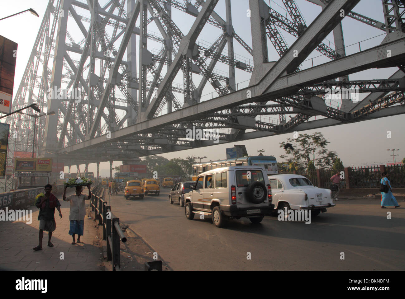 Traffic on the Howrah Bridge, Kolkata, West Bengal, India Stock Photo ...