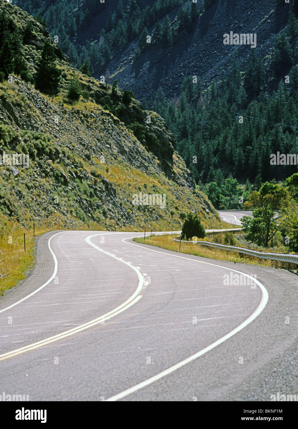 Winding road, U.S. Highway 89, curves through Yankee Jim Canyon, Park ...