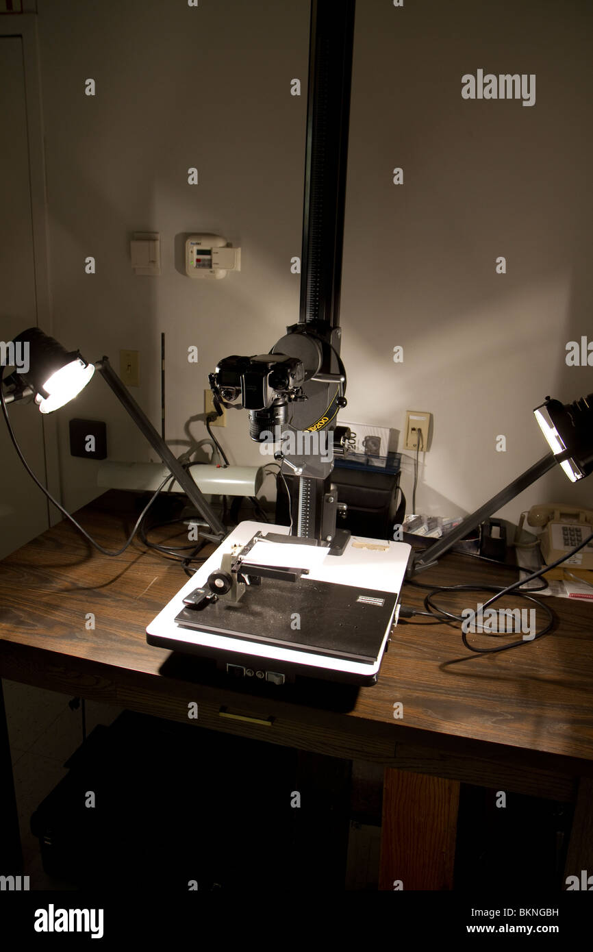 Digital camera set-up in a forensic lab. Nebraska State Patrol Crime ...