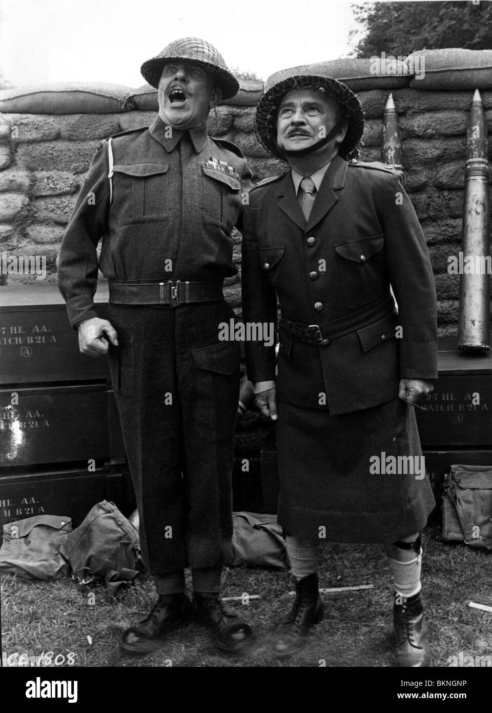 CARRY ON ENGLAND (1976) WINDSOR DAVIS, KENNETH CONNOR COE 001P Stock ...