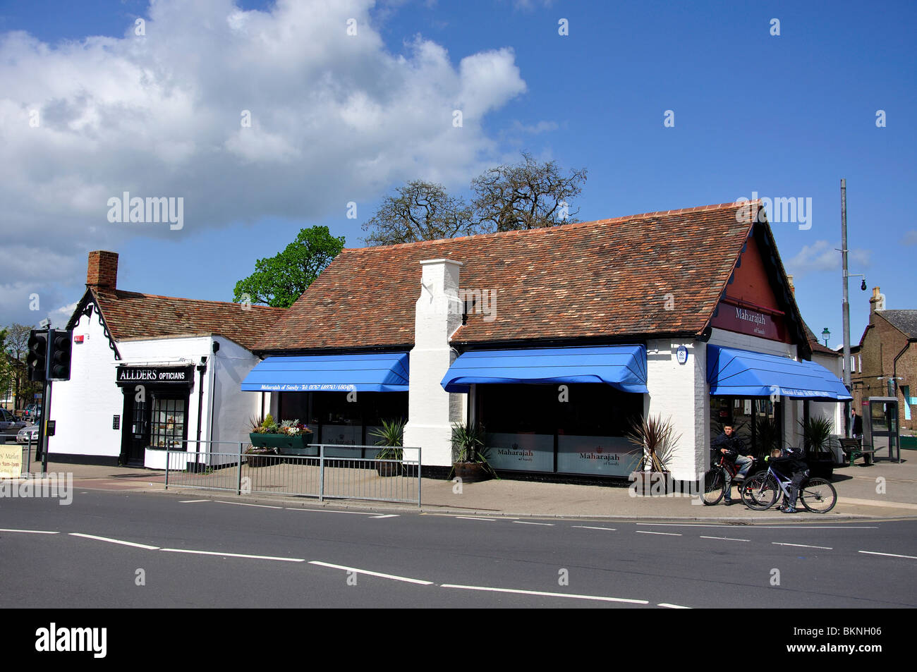 Indian restaurant, Market Square, Sandy, Bedfordshire, England, United ...