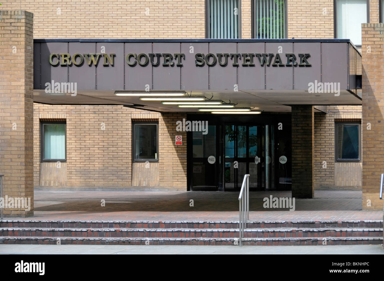 Southwark crown court hi-res stock photography and images - Alamy