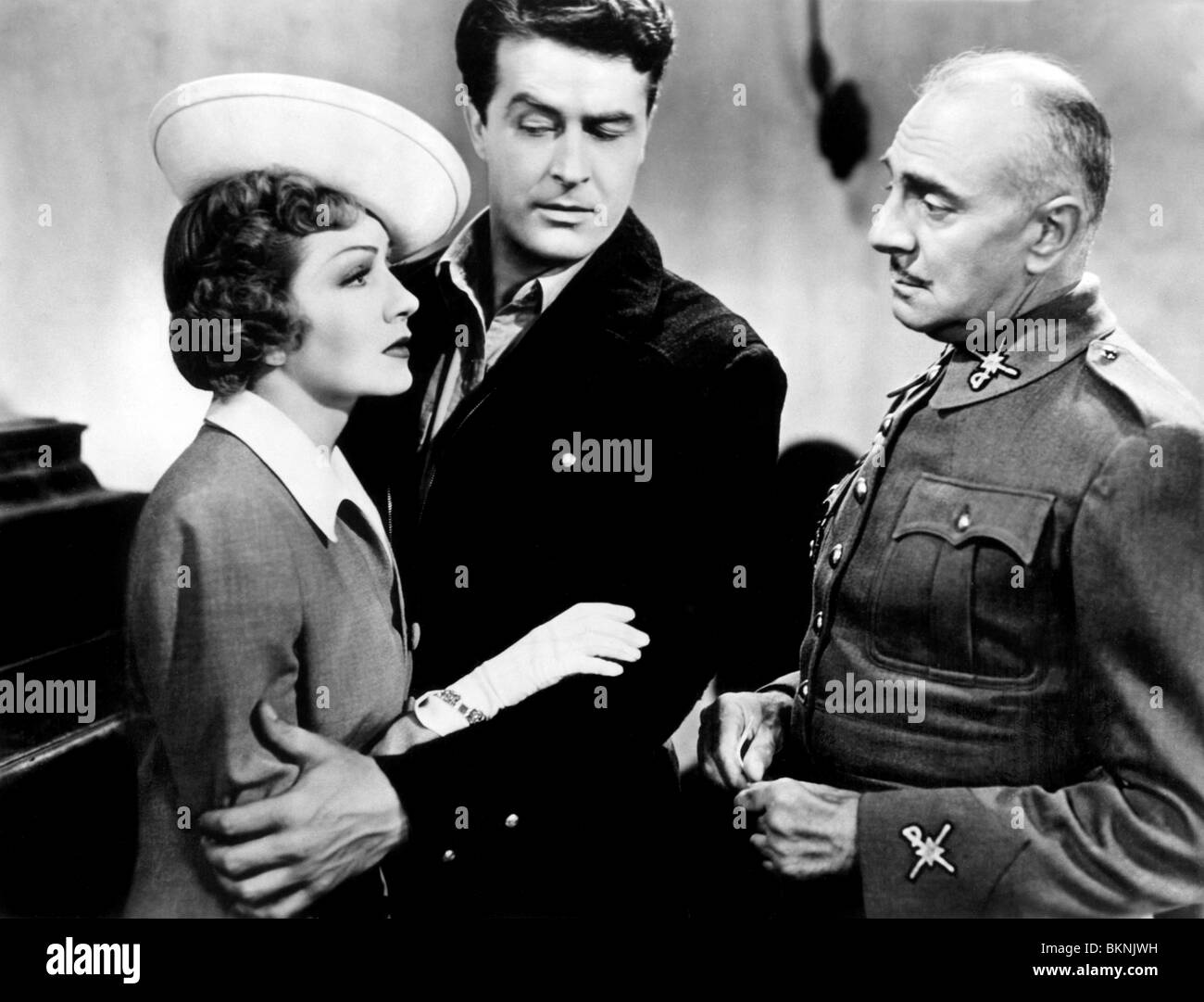 ARISE MY LOVE (1940) RAY MILLAND, CLAUDETTE COLBERT JOHN FORD (DIR ...