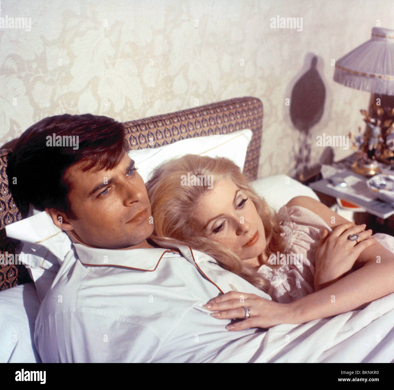 BELLE DE JOUR (1967) BEAUTIFUL OF THE DAY (ALT) CATHERINE DEVEUVE, JEAN ...