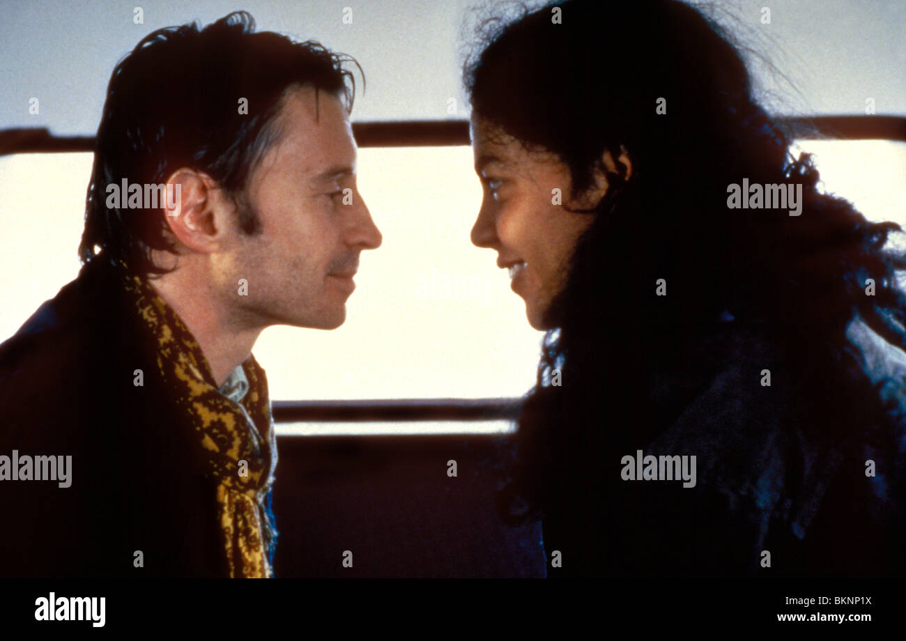 CARLA'S SONG (1996) ROBERT CARLYLE, OYANKA CABEZAS KEN LOACH (DIR) CSNG ...