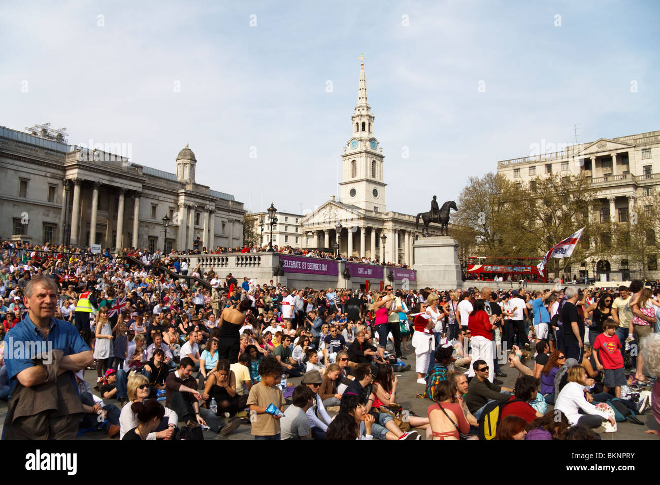 Crowds in Trafalgar Square, London, England, UK Stock Photo - Alamy