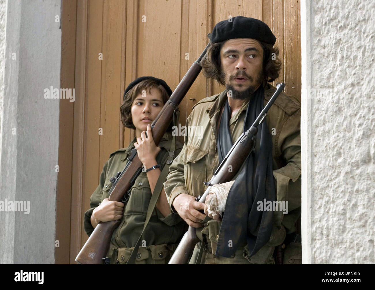 CHE: PART ONE (2008) BENICIO DEL TORO STEVEN SODERBERGH (DIR) CHE1 002 ...
