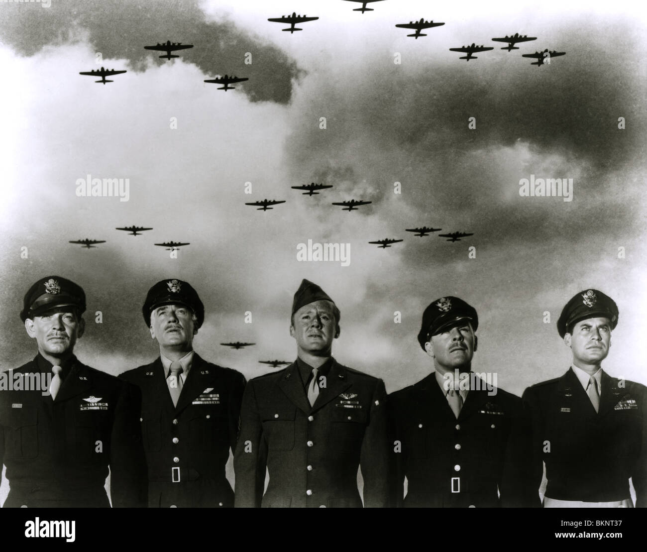 COMMAND DECISION (1949) SAM WOOD (DIR) CMDD 002P Stock Photo - Alamy