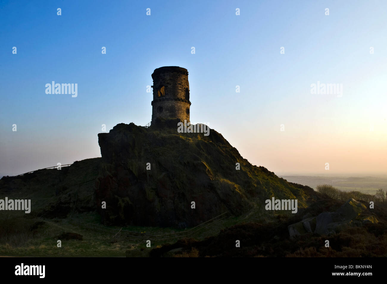 Mow Cop Castle at sunset Stock Photo - Alamy
