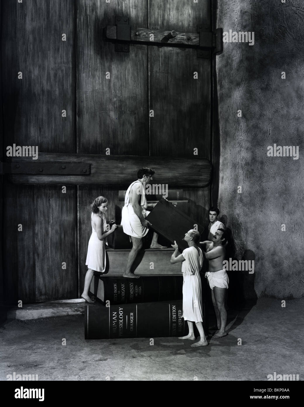 DR CYCLOPS (1940) ERNEST SCHOEDSACK (DIR) DCYC 001P Stock Photo - Alamy