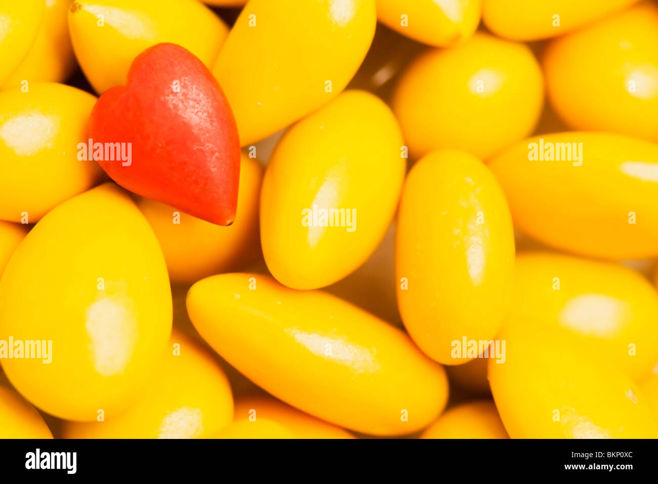 Pile of yellow hi-res stock photography and images - Alamy