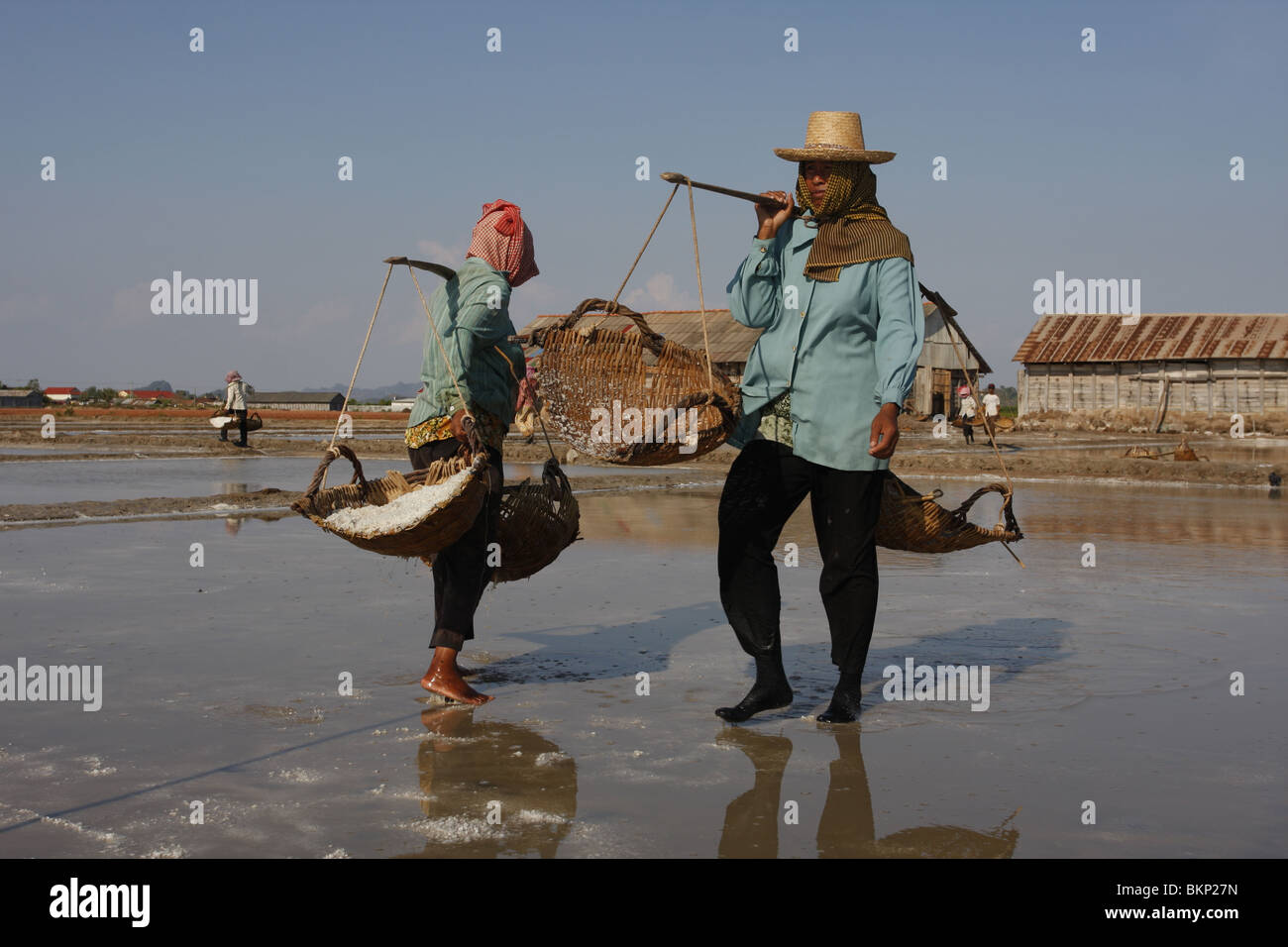 Scorchingly hot hi-res stock photography and images - Alamy