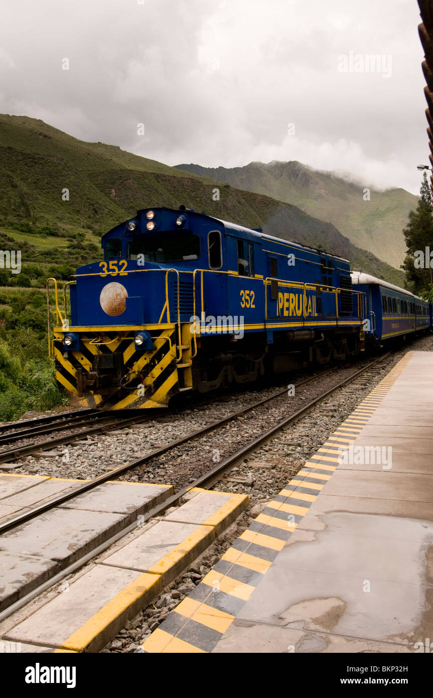 Peru rail train on the way to Machu Picchu, Peru Stock Photo - Alamy