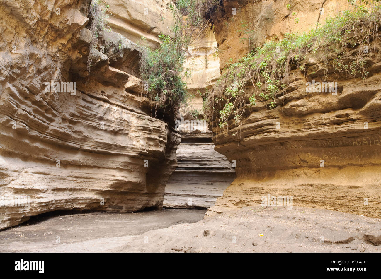 Very narrow canyon hi-res stock photography and images - Alamy
