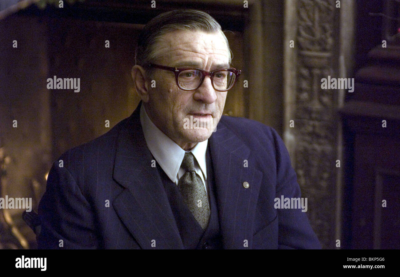 THE GOOD SHEPHERD (2006) ROBERT DE NIRO GDSH 001-16 Stock Photo - Alamy