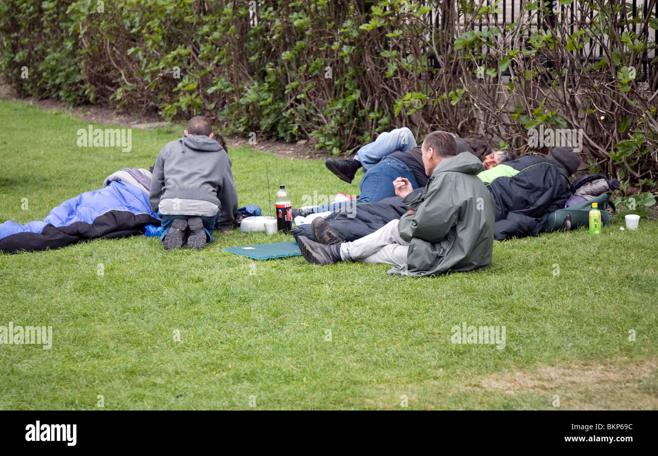 Homeless people hi-res stock photography and images - Alamy