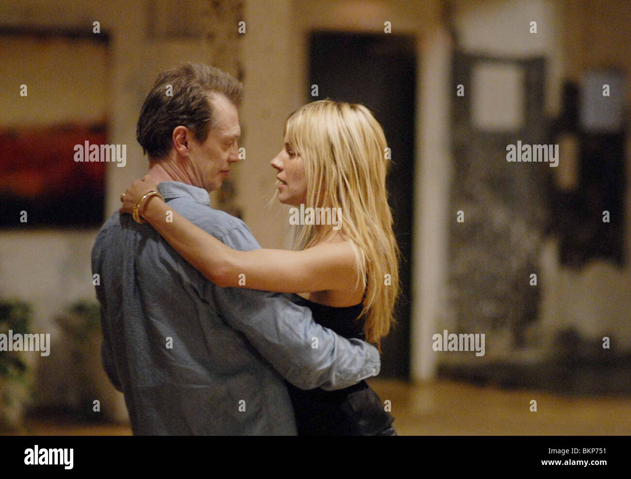 INTERVIEW (2007) STEVE BUSCEMI, SIENNA MILLER ITVW 001-01 Stock Photo ...