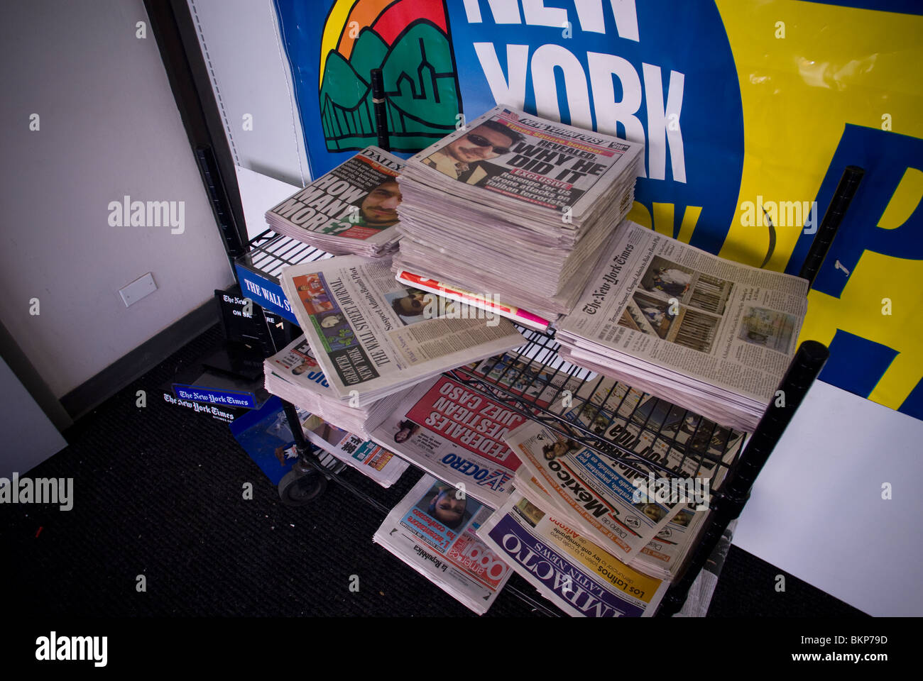 News media wall hi-res stock photography and images - Alamy