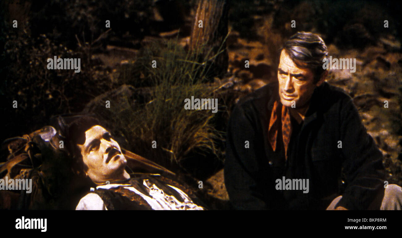 MACKENNA'S GOLD OMAR SHARIF, GREGORY PECK MCKG 007 Stock Photo - Alamy