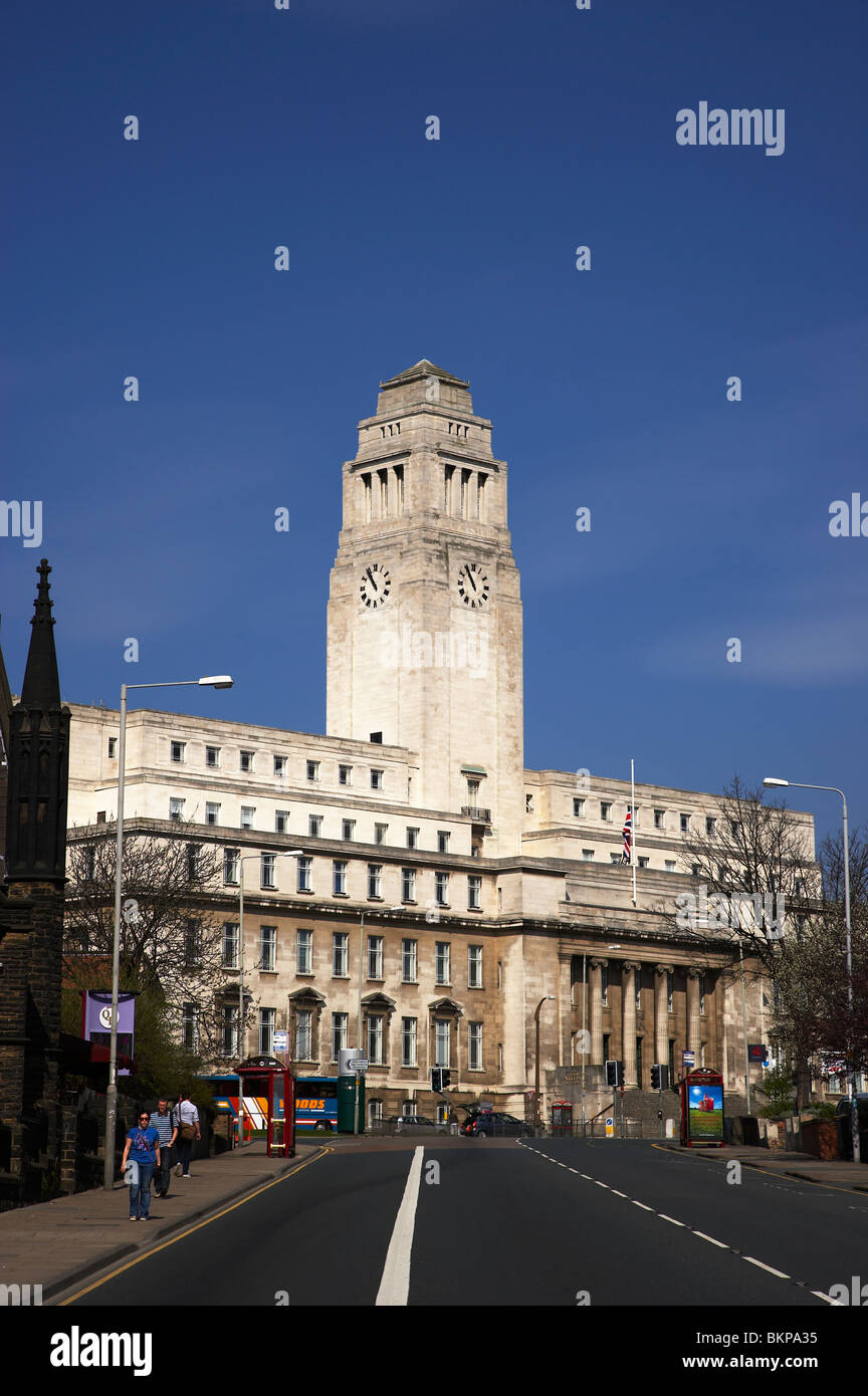 Leeds university parkinson building hi-res stock photography and images ...