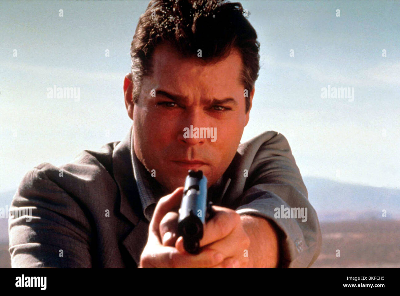 Danny cannon dir gun hi-res stock photography and images - Alamy