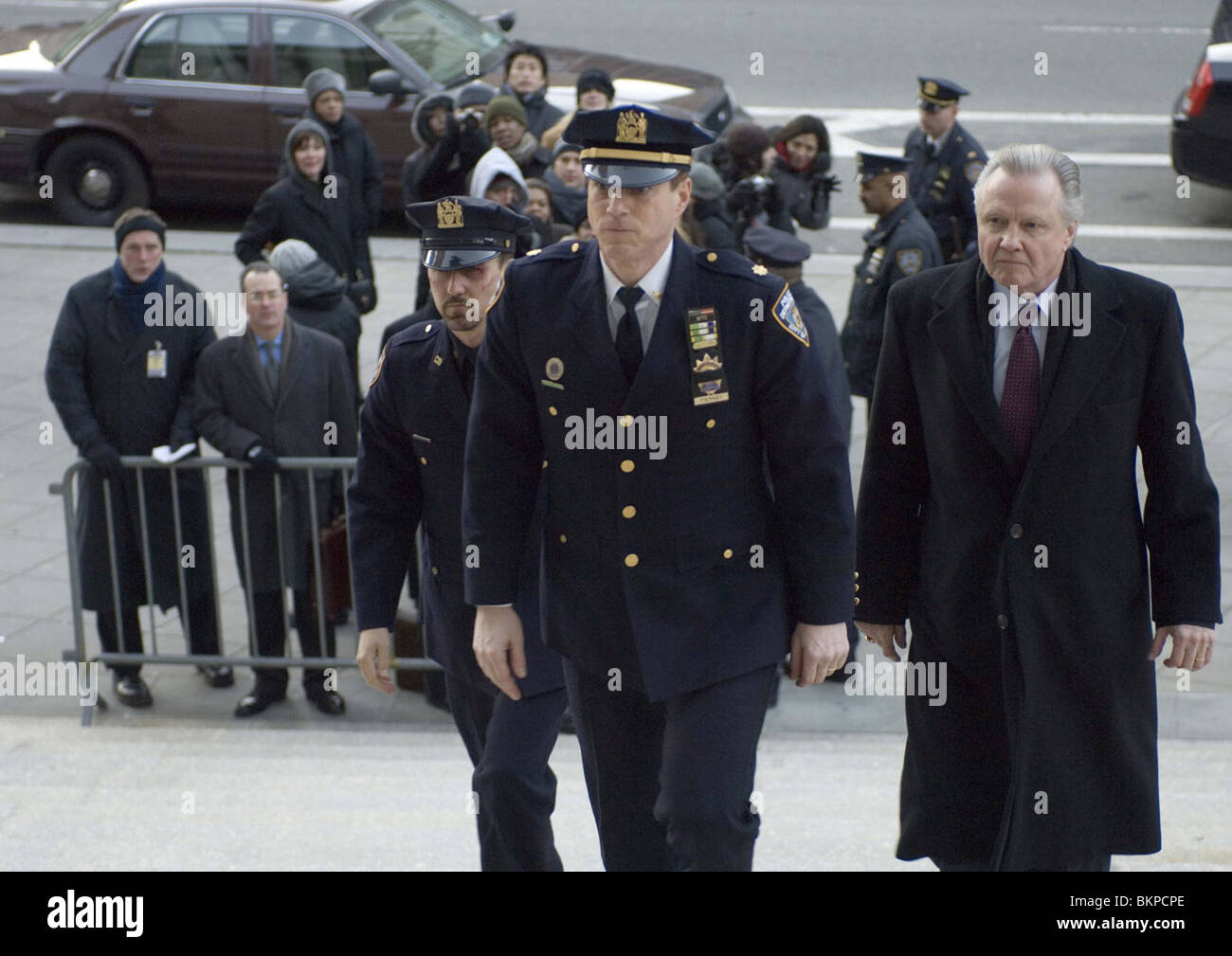 PRIDE AND GLORY (2008) JON VOIGHT, EDWARD NORTON, NOAH EMMERICH GAVIN O ...