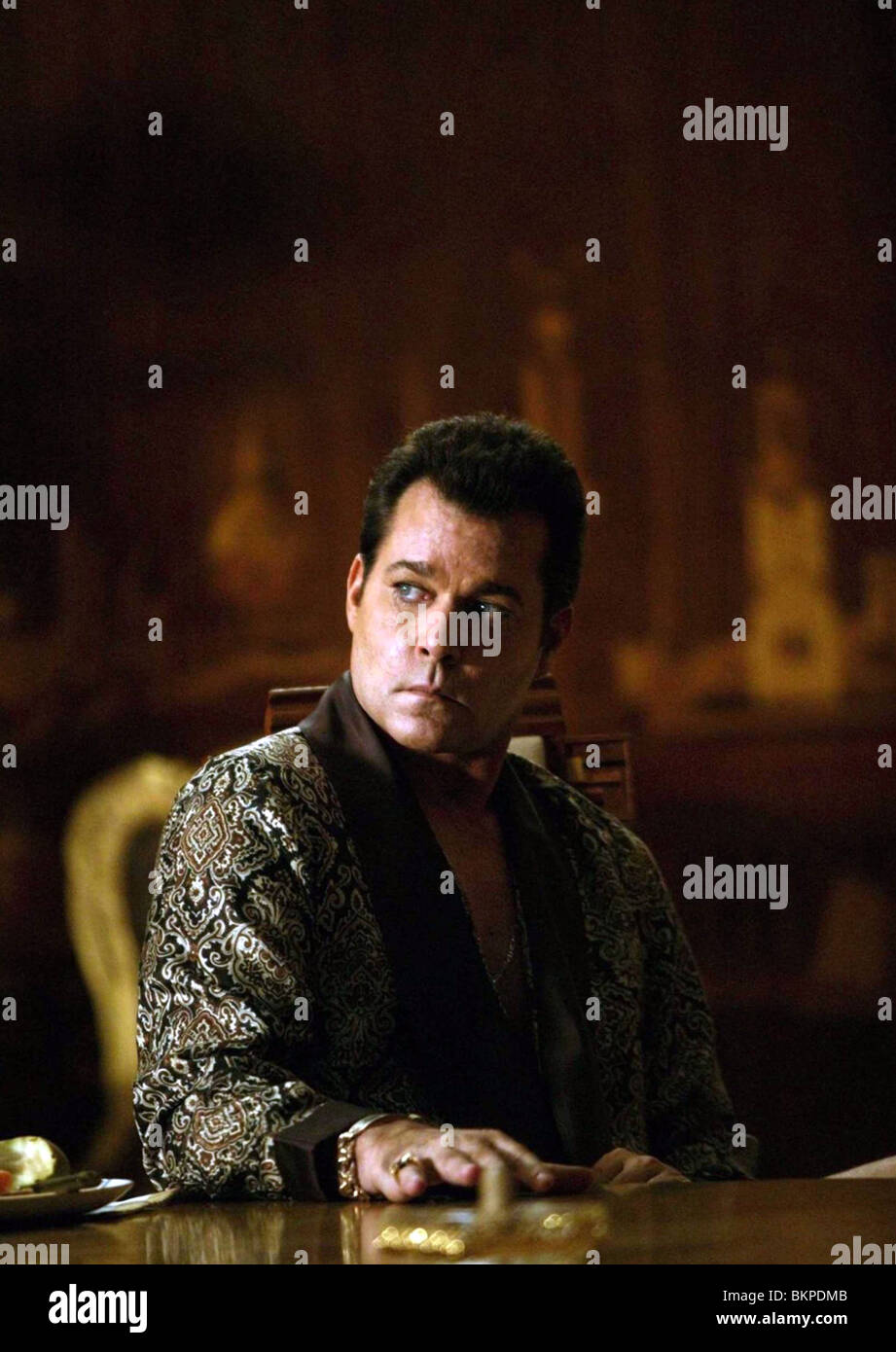 Revolver 2005 ray liotta guy hi-res stock photography and images - Alamy
