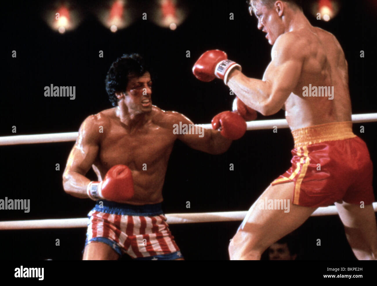 ROCKY IV (1985) SYLVESTER STALLONE, DOLPH LUNDGREN RK4 082 Stock Photo ...