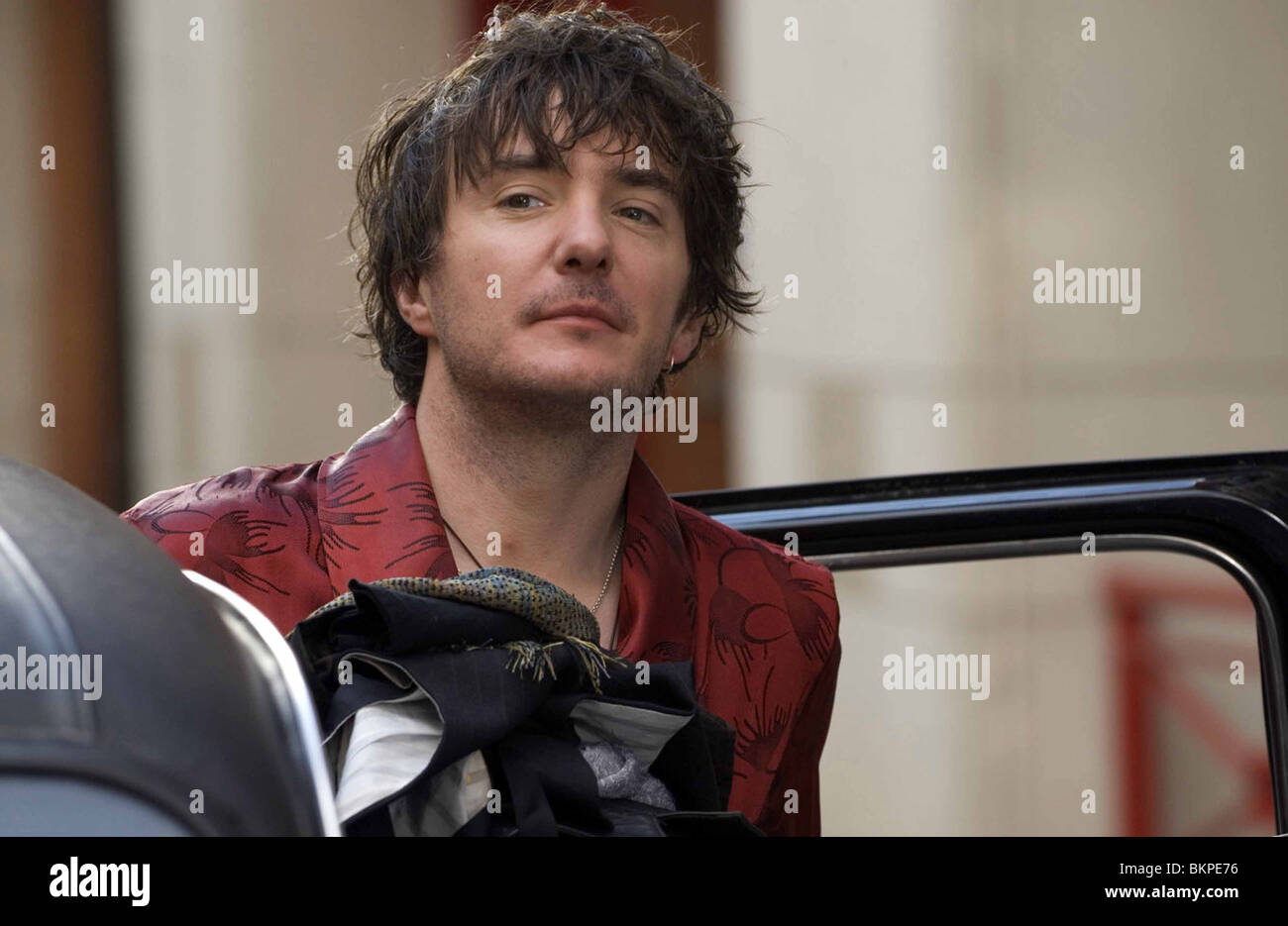 RUN FAT BOY RUN (2007) DYLAN MORAN DAVID SCHWIMMER (DIR) 001 Stock ...