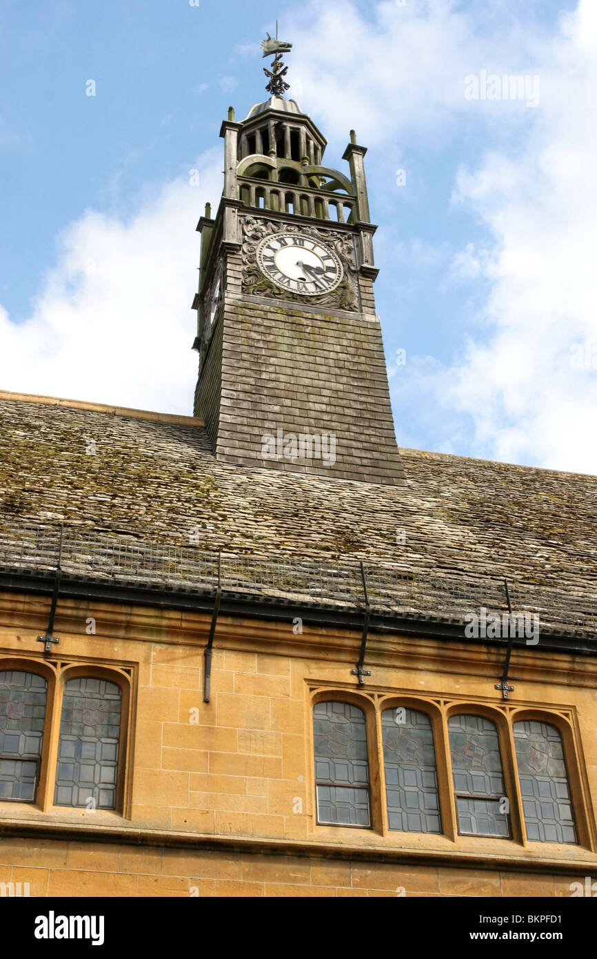 Moreton in marsh street view hi-res stock photography and images - Alamy