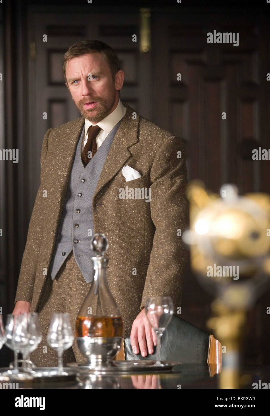 THE GOLDEN COMPASS (2007) DANIEL CRAIG CHRIS WEITZ (DIR) TGCO 001 Stock ...