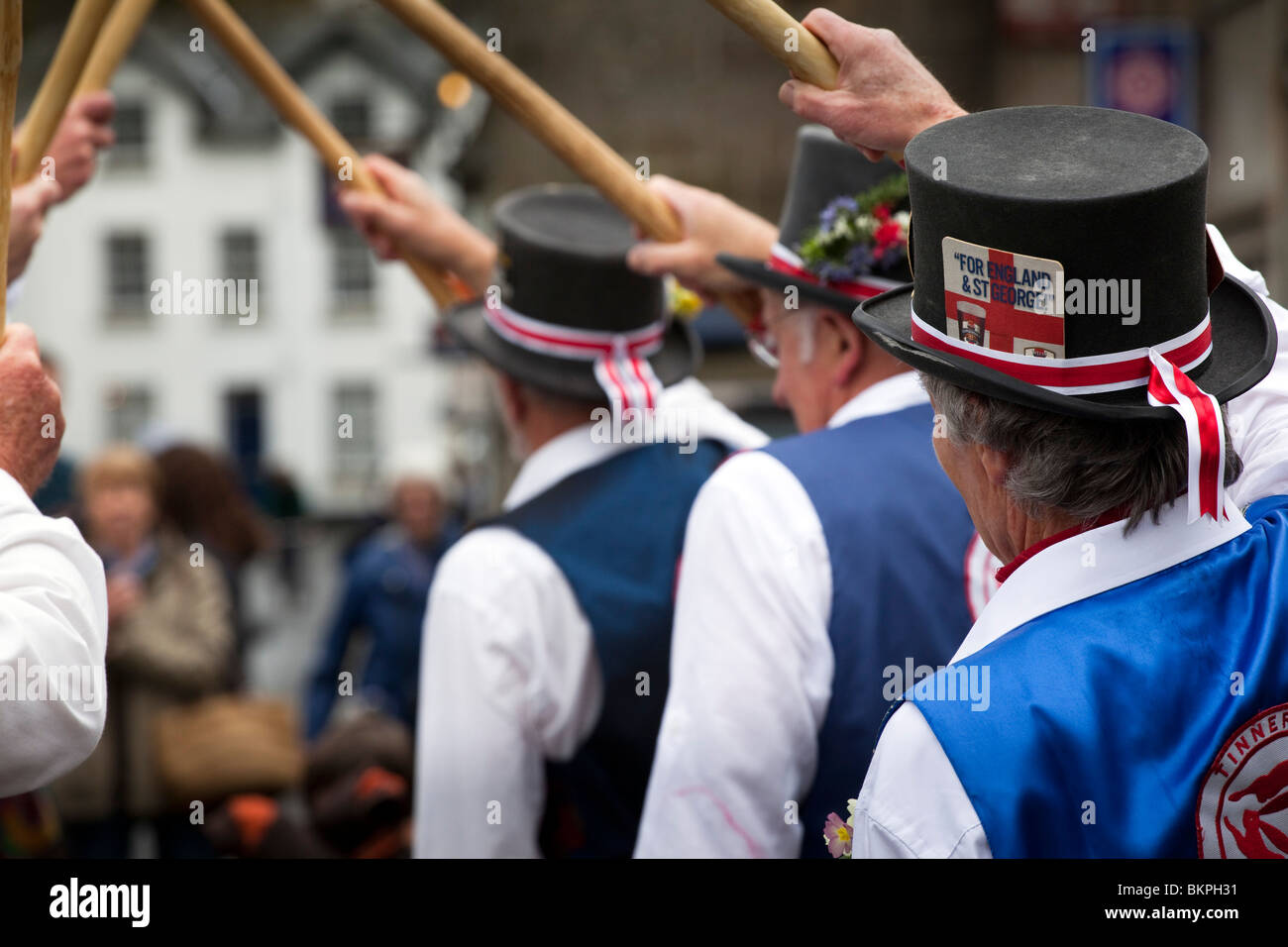 Morris dancers devon hi-res stock photography and images - Alamy