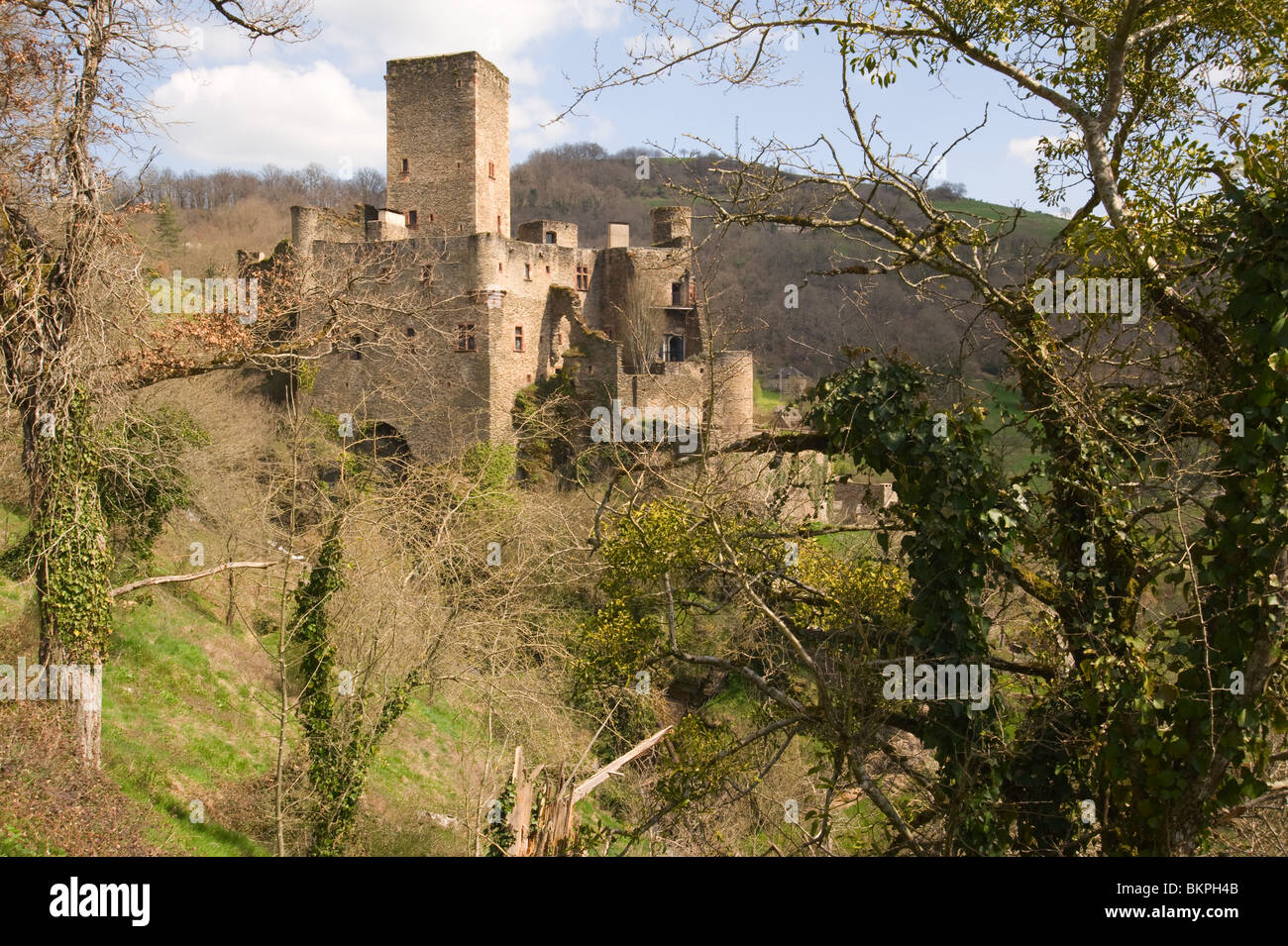 Chateau belcastel hi-res stock photography and images - Alamy