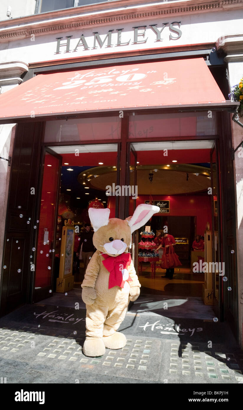 Hamleys toy store where hi-res stock photography and images - Alamy